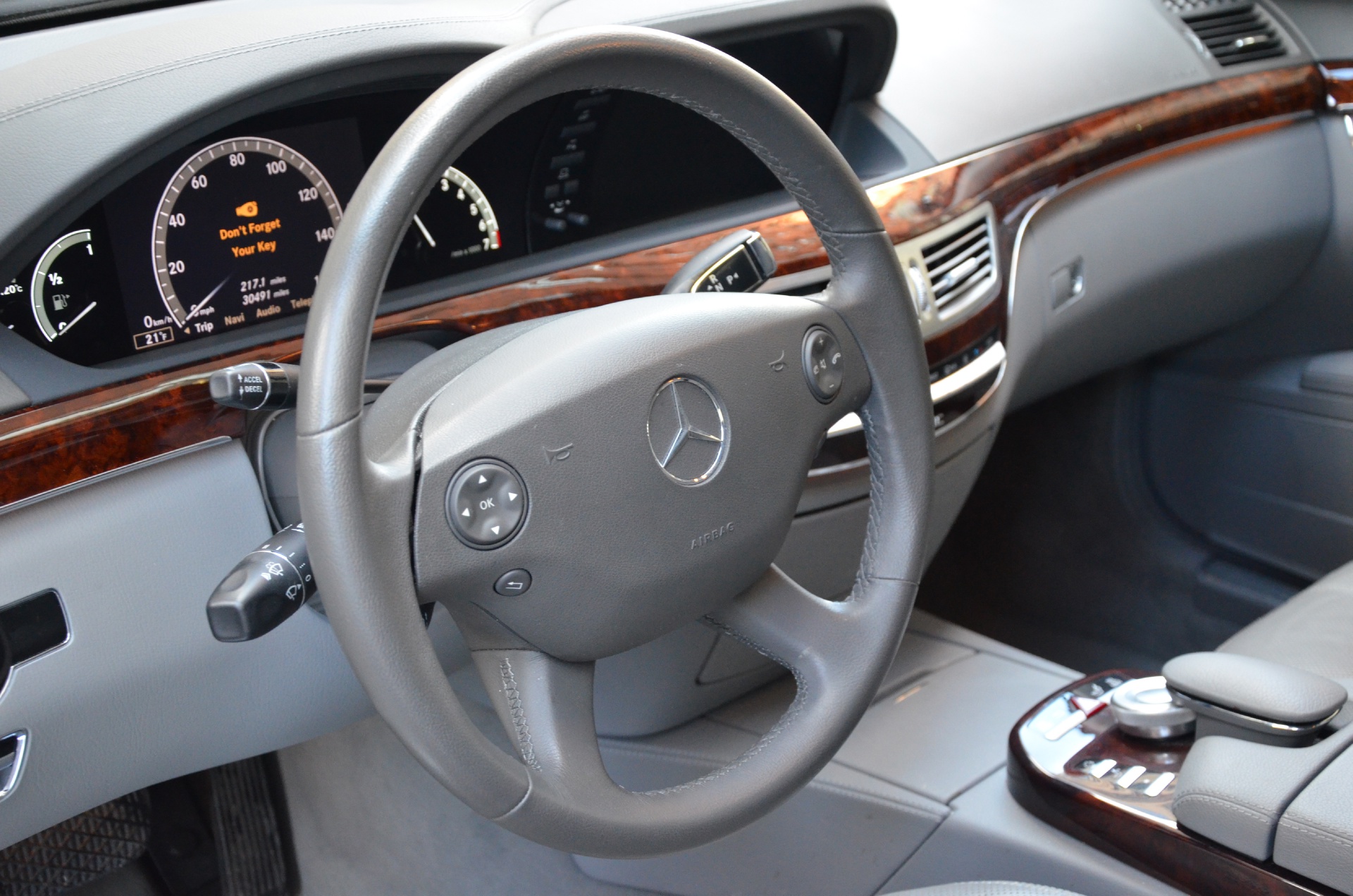 Silver 2008 Mercedes S550 Interior