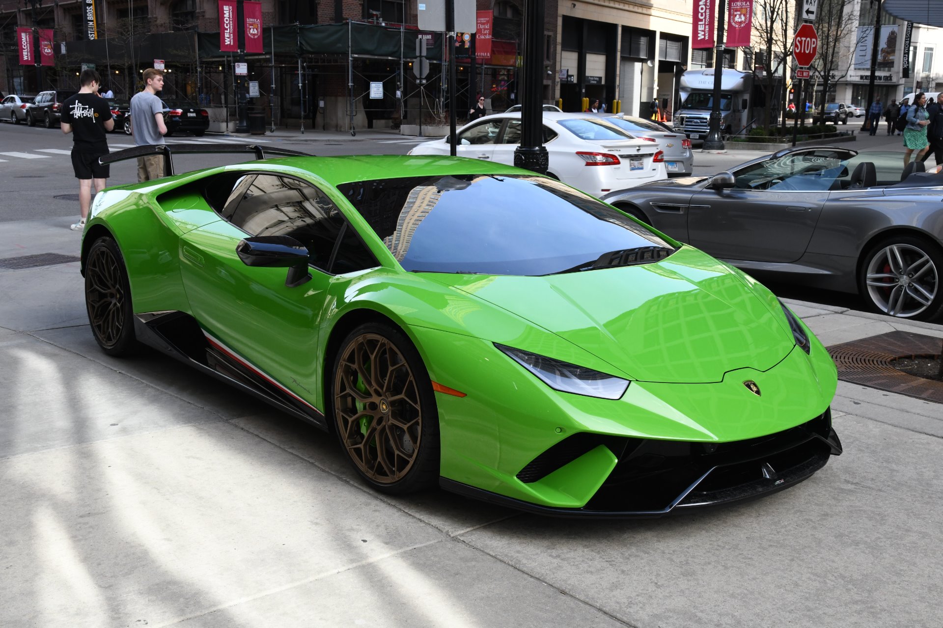 Gold Lamborghini Huracan