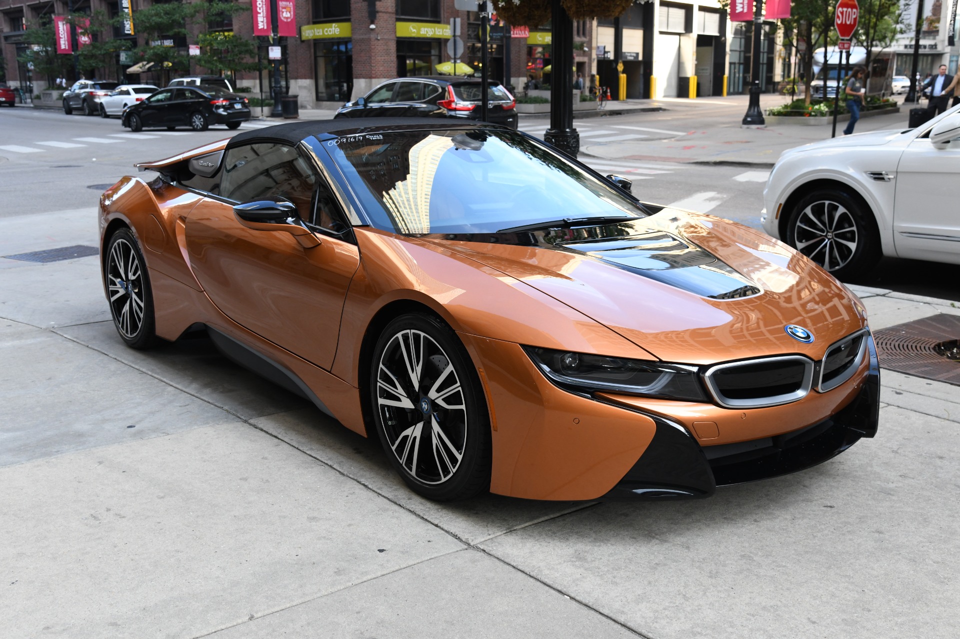 Gold Bmw I8